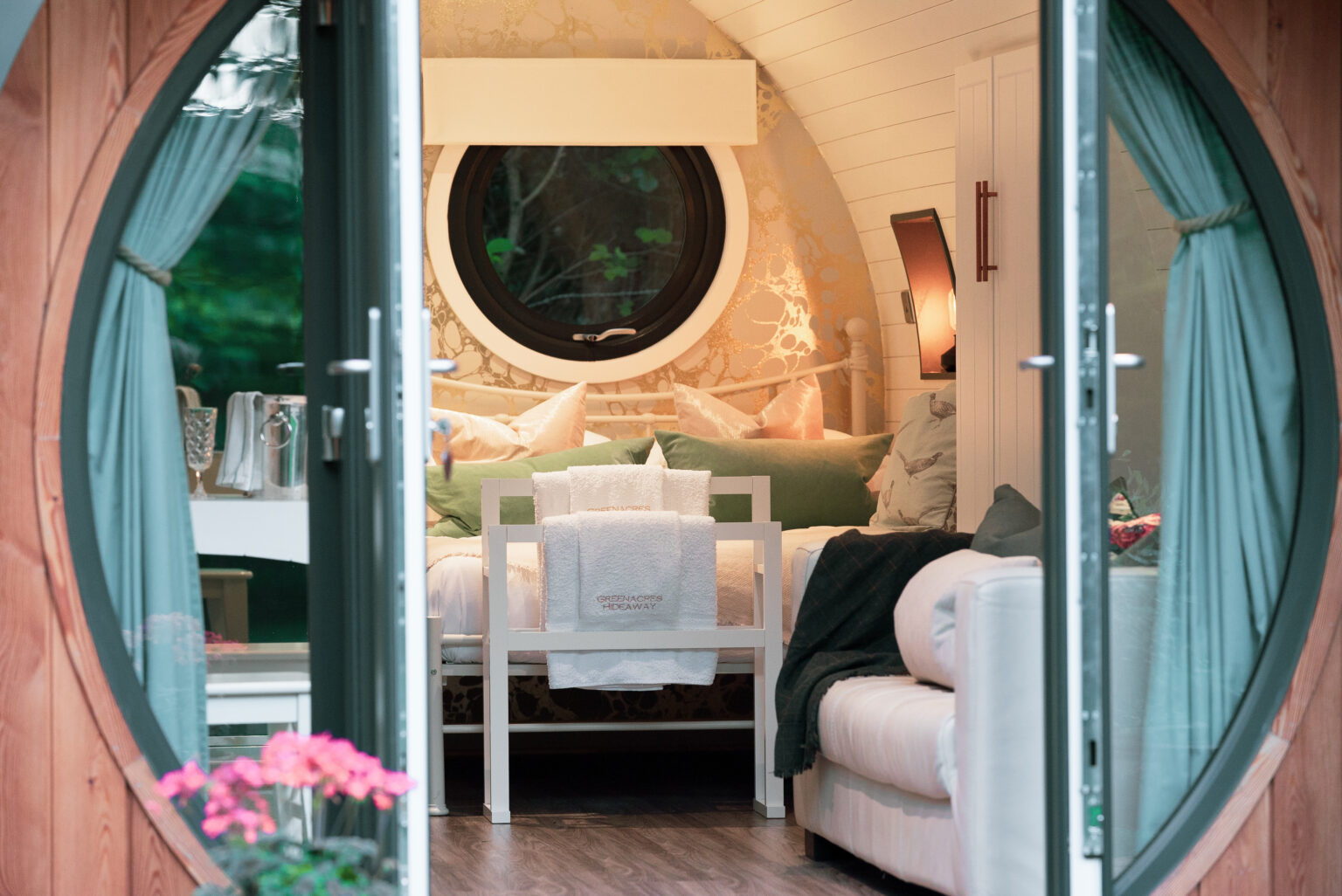 Quality Pods Wales - High Quality Glamping & Garden Pod Manufacturers